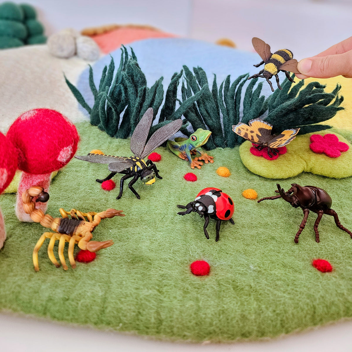 Insects Figurine Collection 7pc Gift Set by CollectA Animal Figurines ...